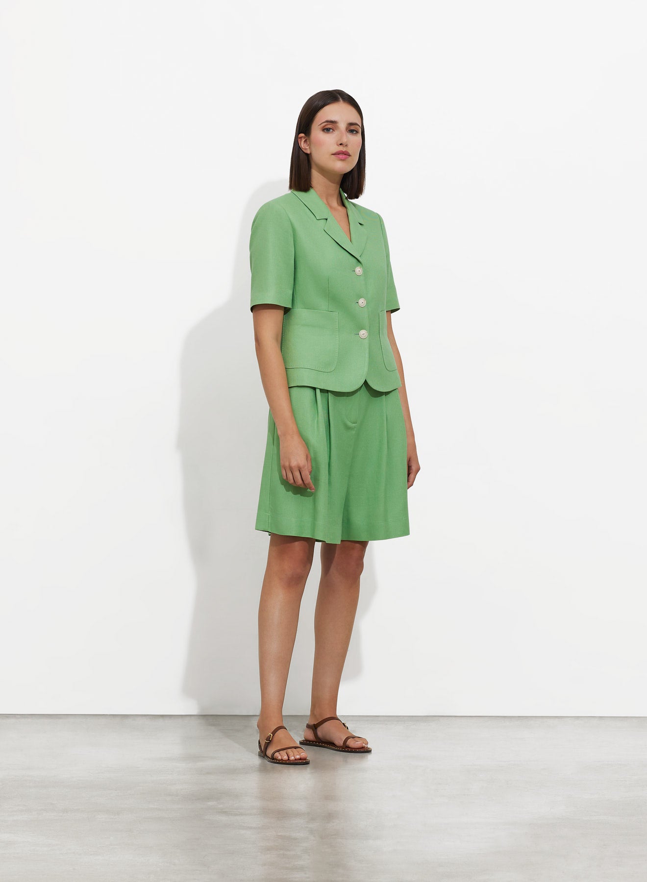 Double pleat Bermuda - Women's Clothing - SHADE Italy – Shade Italy